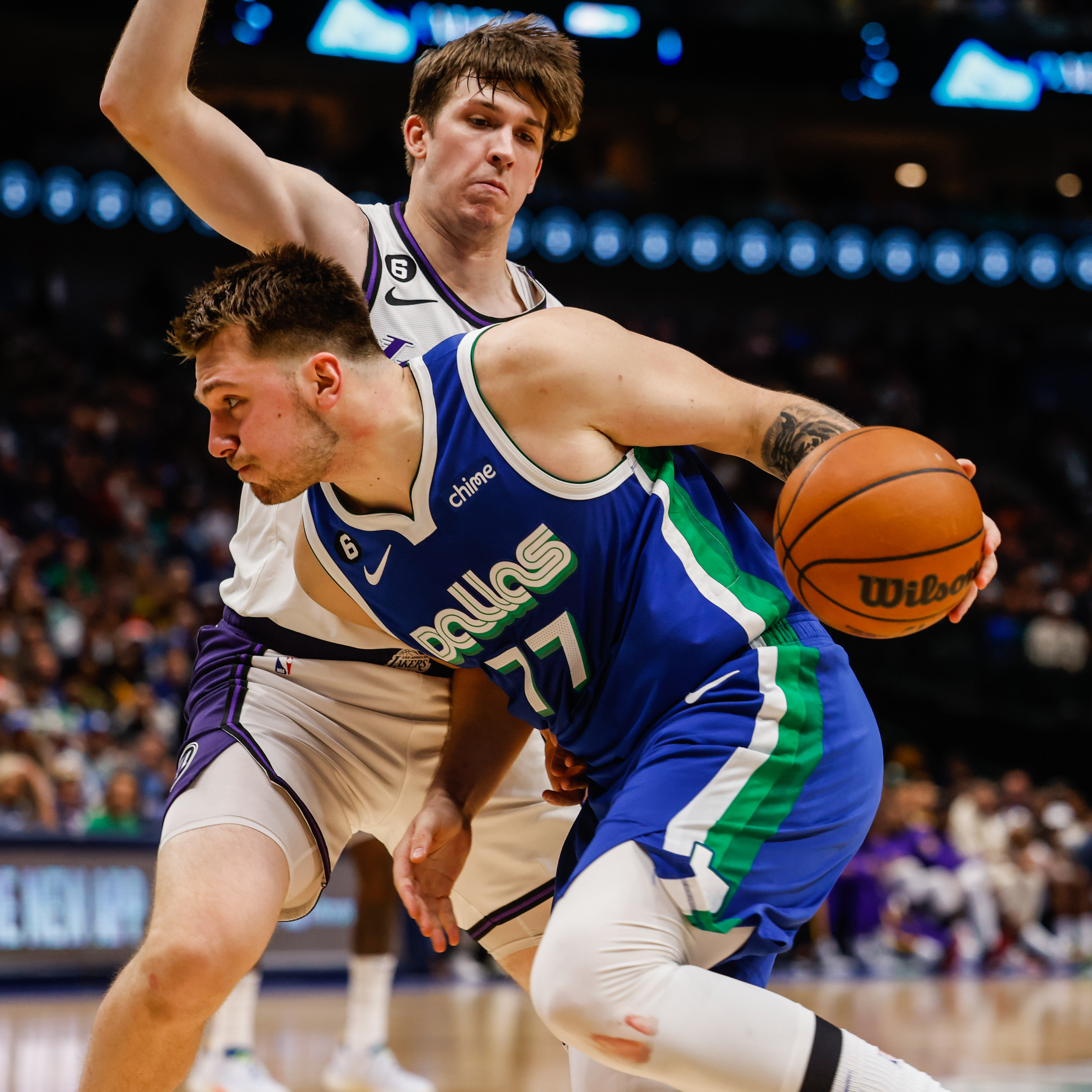 Photos: Mavericks outduel LeBron James’ Lakers on historic Christmas ...