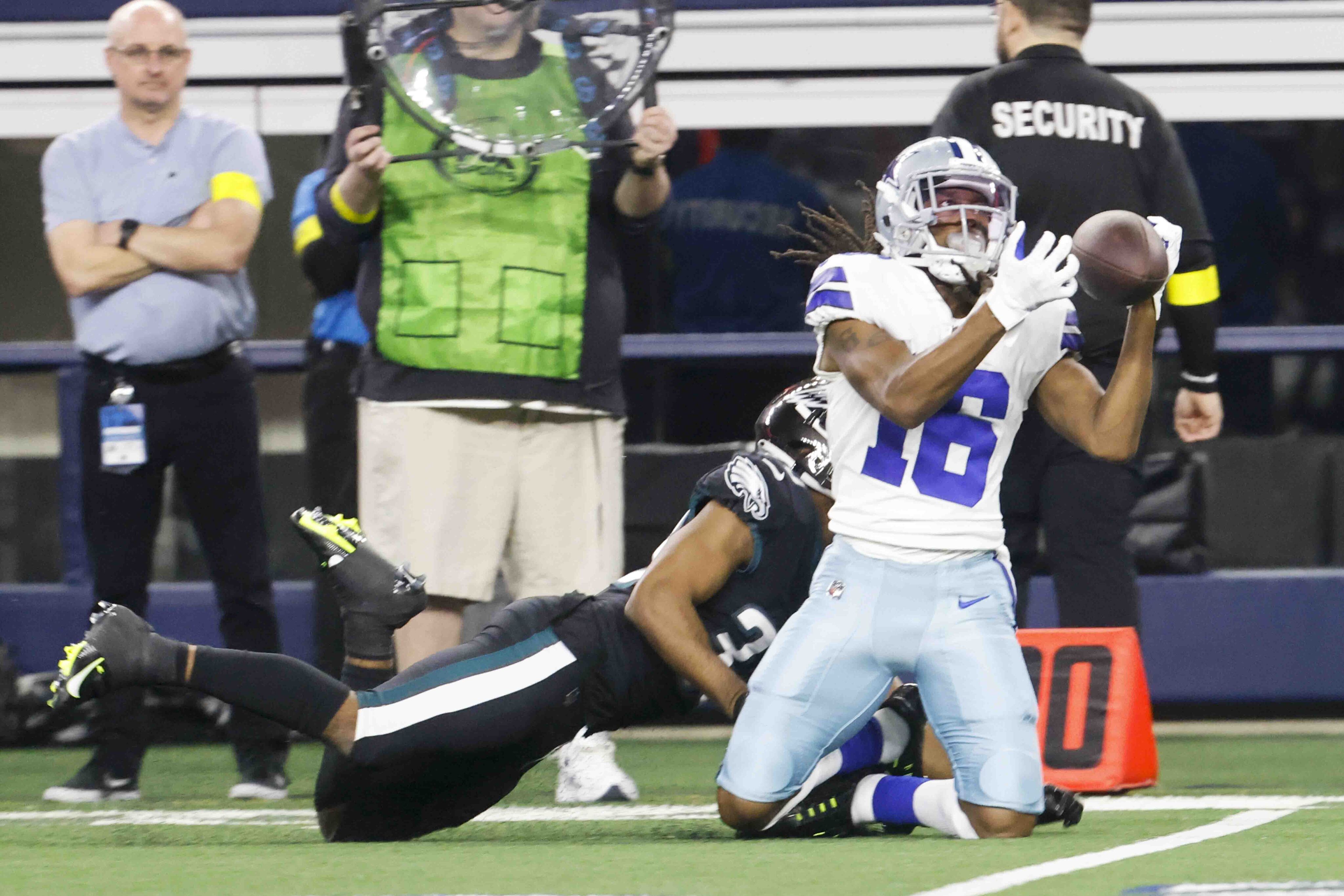 Man of the hour: Cowboys WR T.Y. Hilton hauls in a momentum-changing ...
