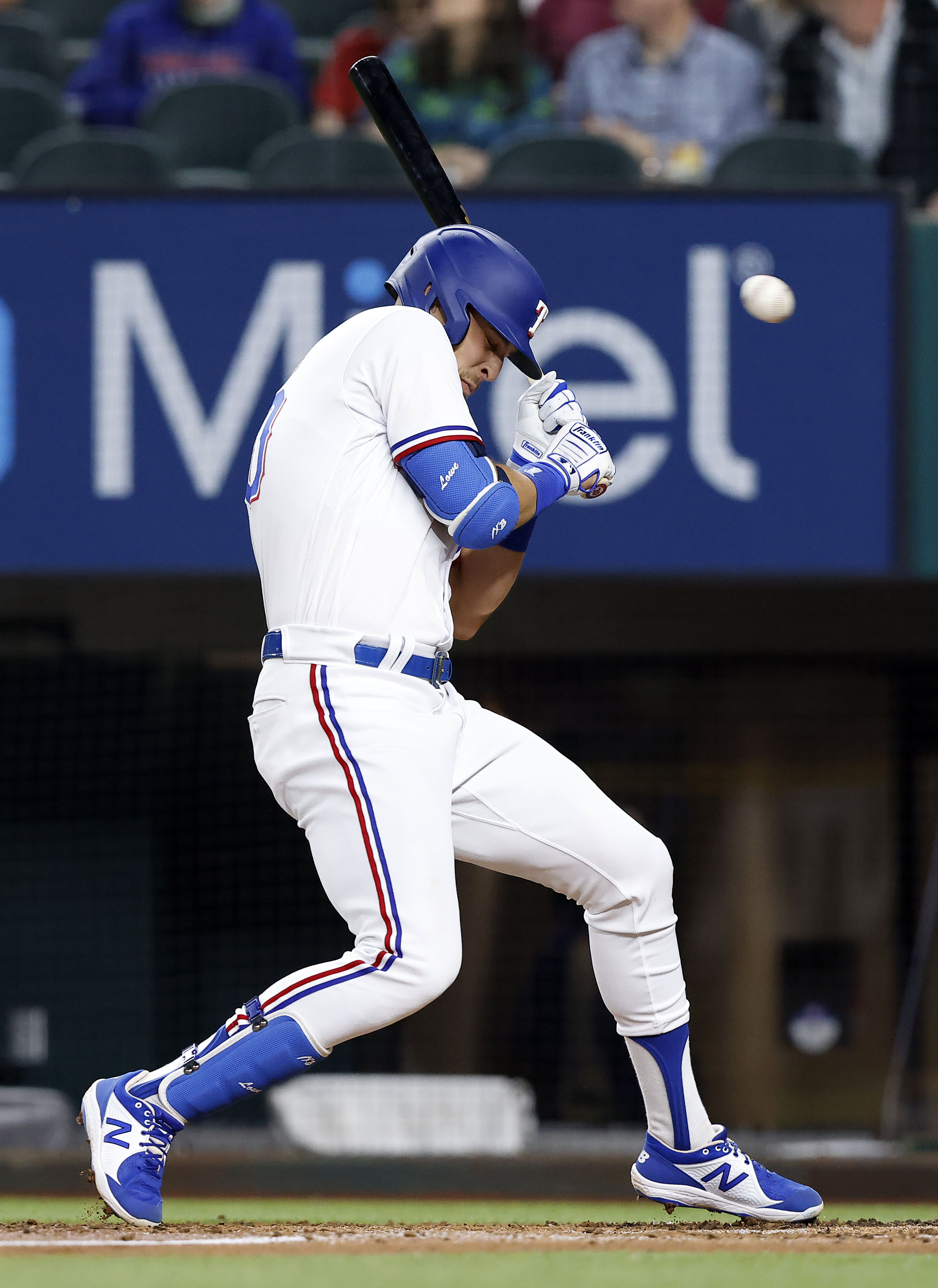 Photos: Hello Win Column! Rangers' bats wake up in 4-1 victory over Red ...