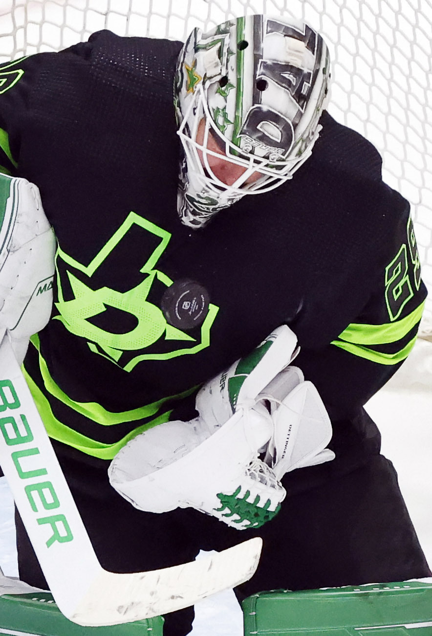 Photos: Stars close season with sixth straight win, but must wait for ...