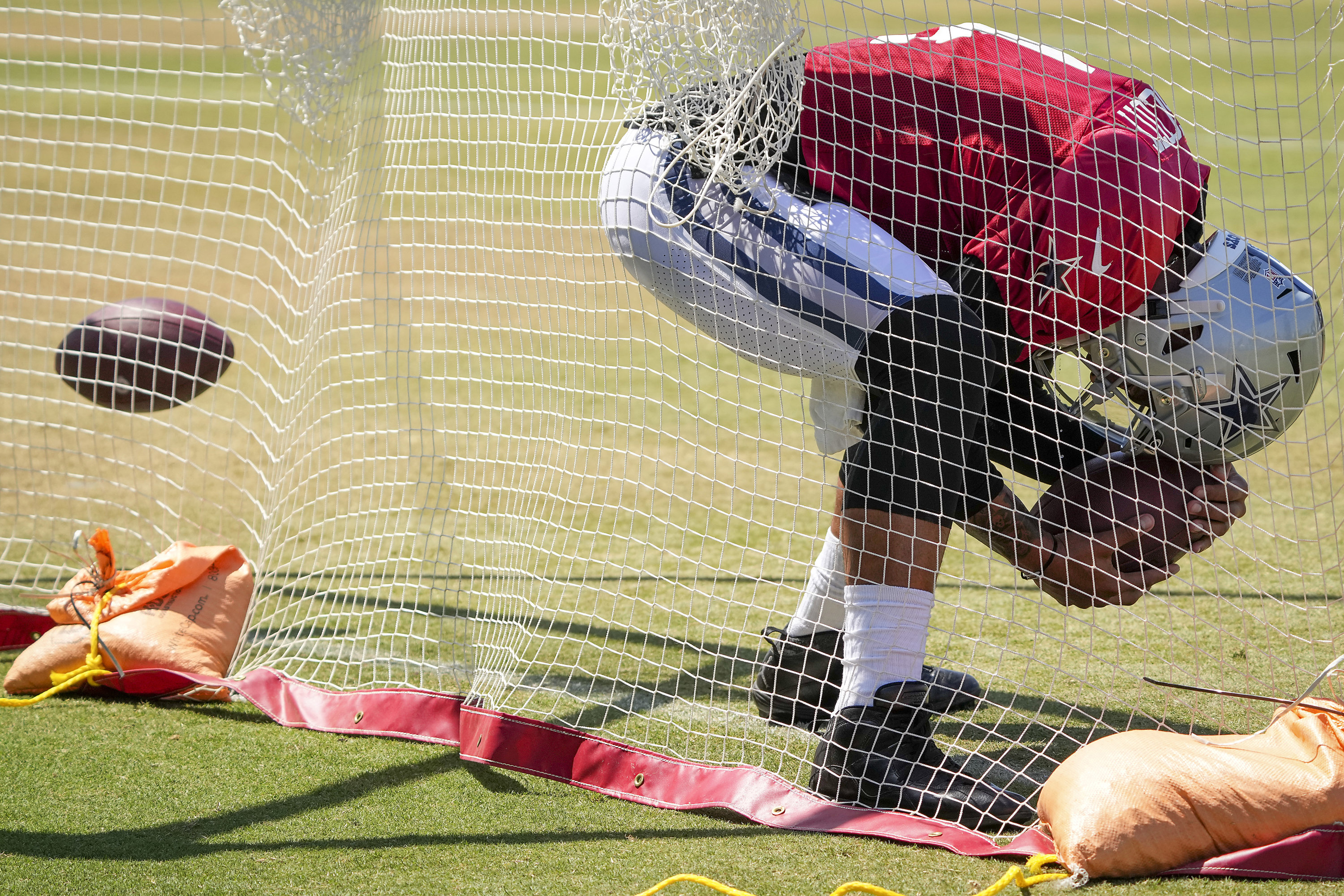Photos: Dak Prescott celebrates his birthday with a cake surprise from ...