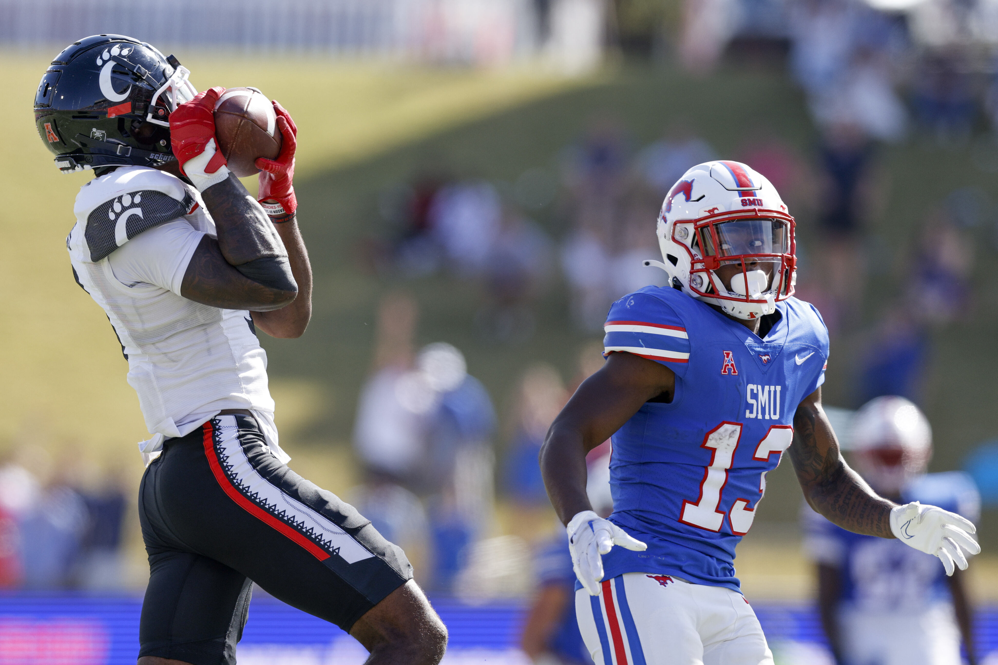 SMU-Cincinnati photos: Mustangs celebrate late TD, Preston Stone enters ...
