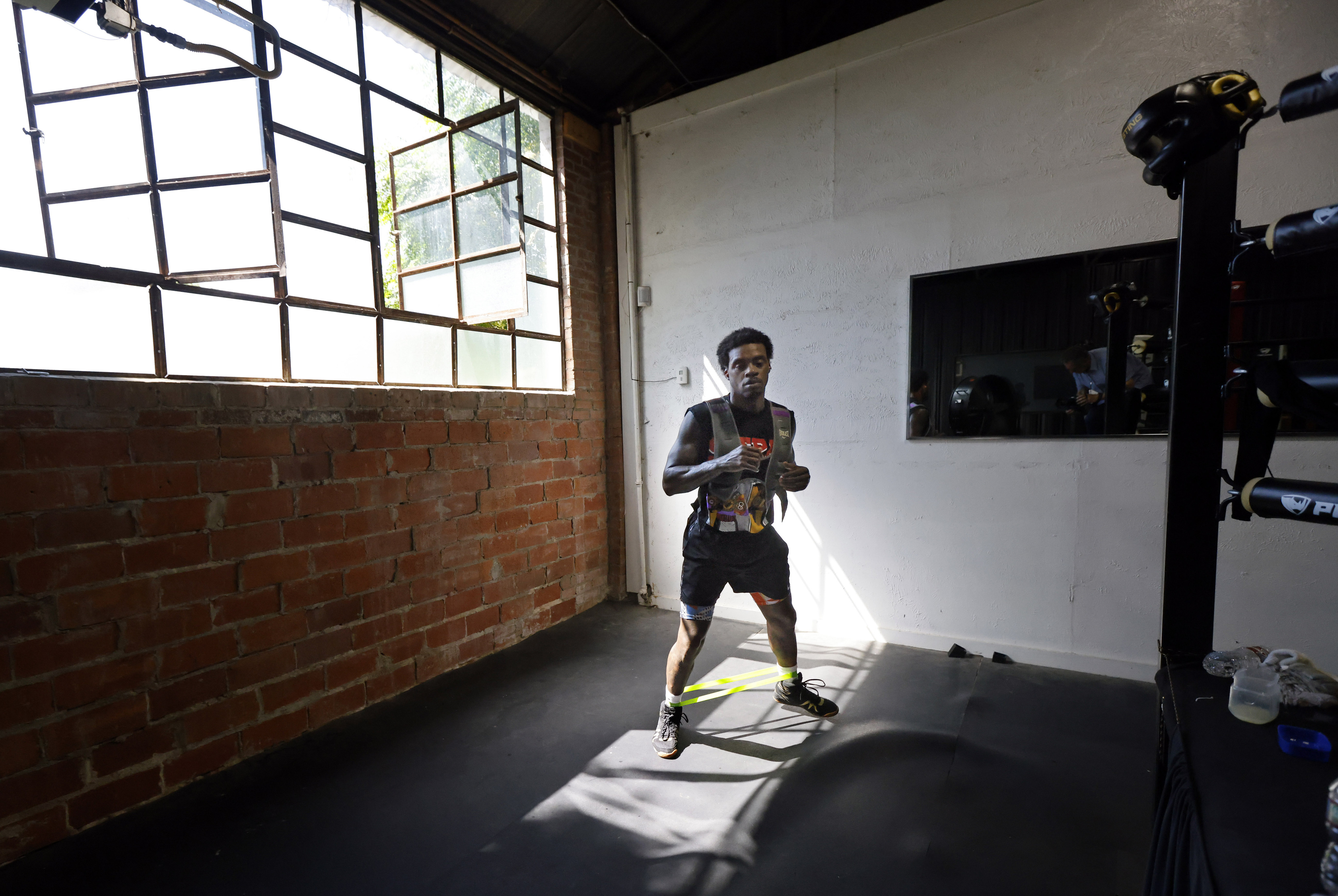 Photos: DeSoto's Errol Spence prepares for welterweight title fight vs ...