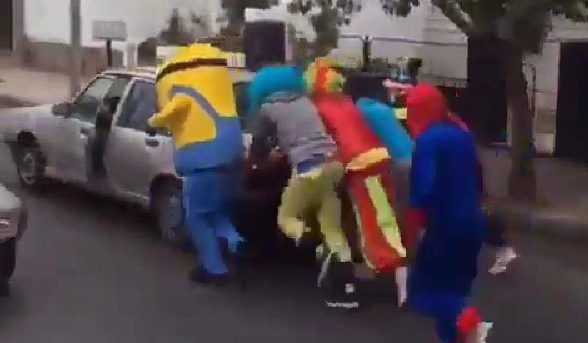 VIDEO VIRAL de Facebook 2020: Spider-Man, un minion y un grupo de ...