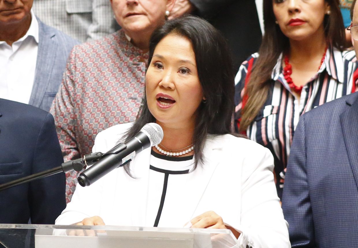 Keiko Fujimori Martín Vizcarra Y Walter Ríos En Los Piqueítos De El