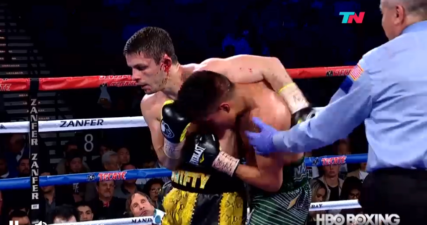 Youtube videos virales: Rival le da duro golpe en el ring y le partió ...