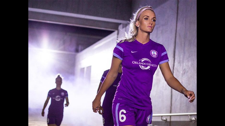 Río 2016: Kaylyn Kyle, la sexy futbolista de Canadá que le dijo no a su ...
