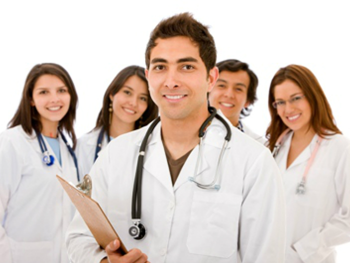 Ránking: Los médicos mejor pagados del Perú salen de estas ...