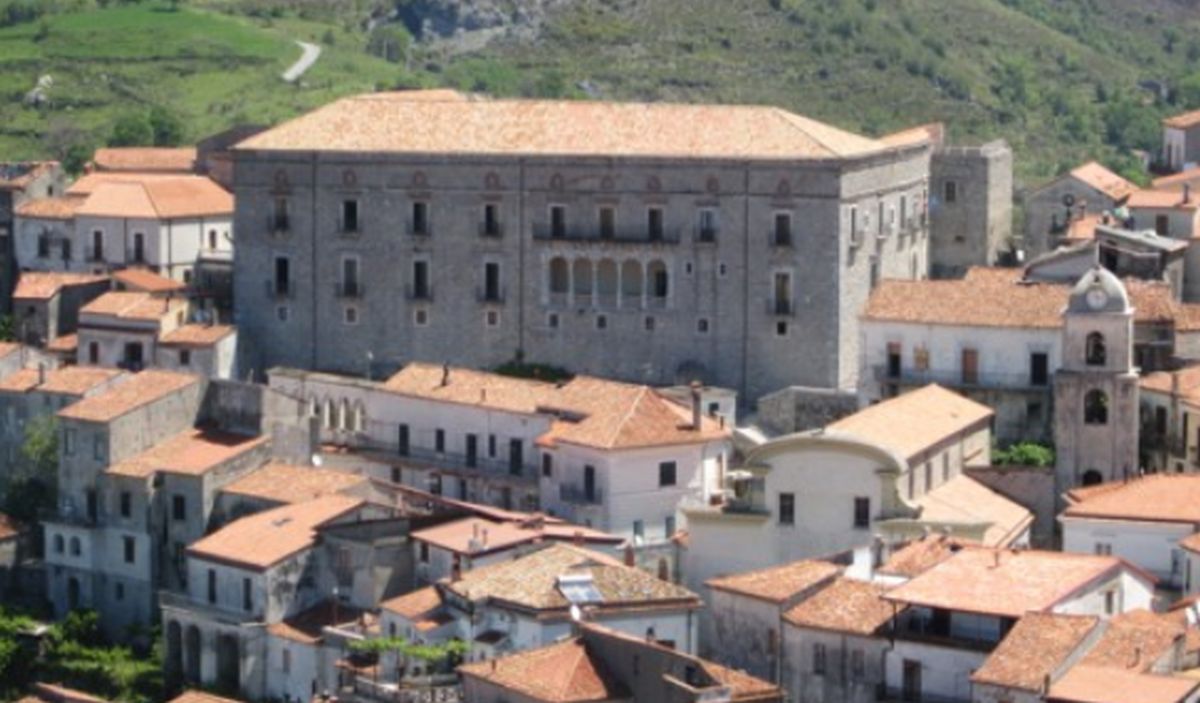 Edificios Escolares Impuestos De La Región De Calabria