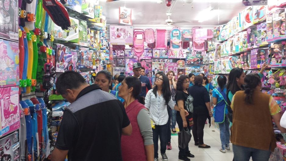 Navidad: Miles hacen compras a última hora en el centro de Lima ...