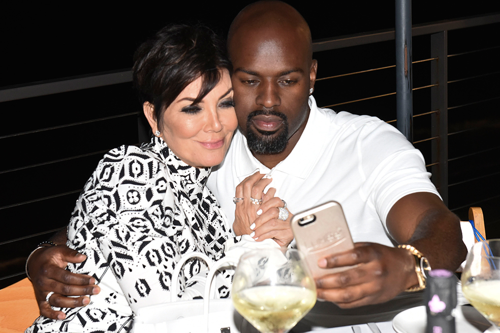 Omg Descubre Quin Es El Nuevo Novio De Kris Jenner 25 Aos Menor Que Ella