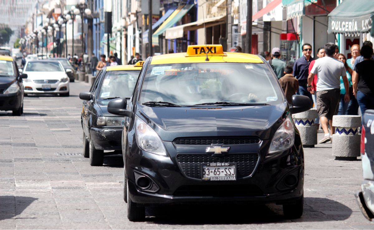 Por crisis, taxistas poblanos malbaratan sus placas | El Universal Puebla