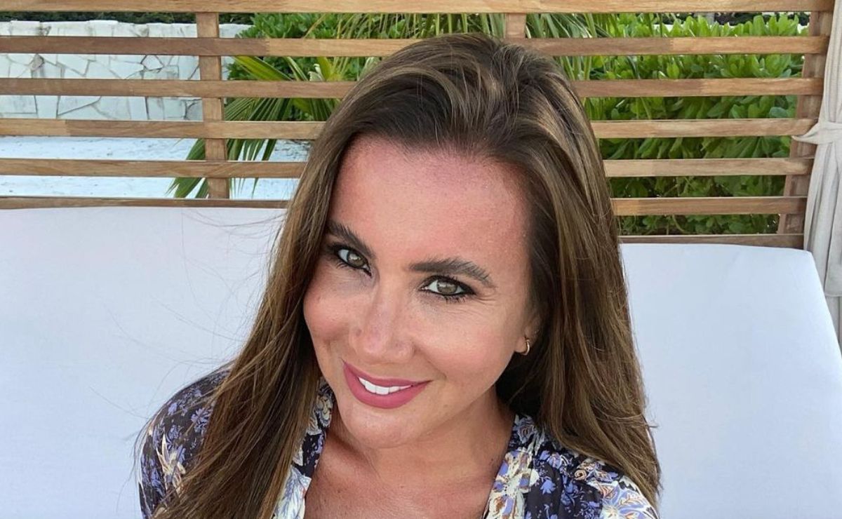 Mariazel impone tendencia con coqueto minivestido ideal para la primavera