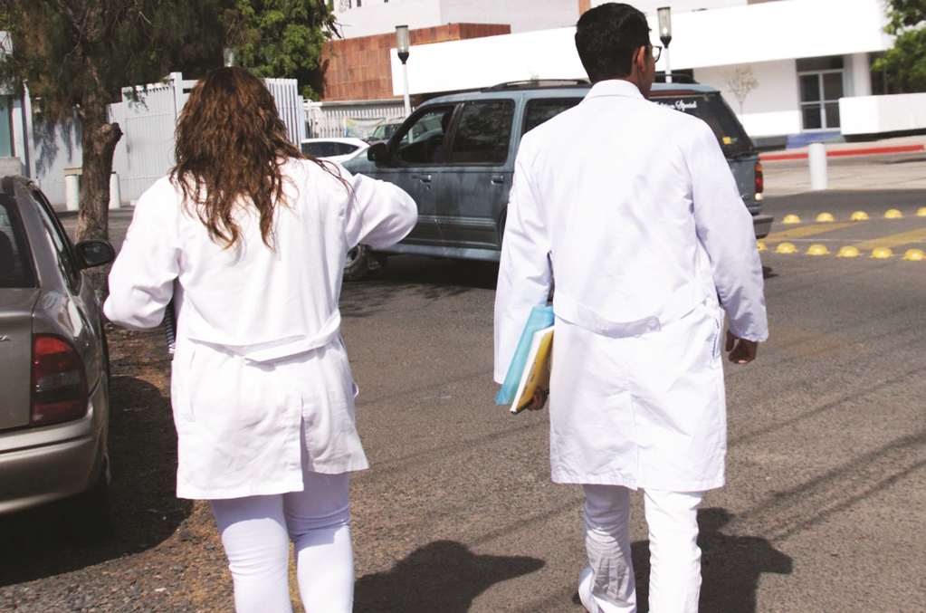 Medical interns to national strike in Mexico