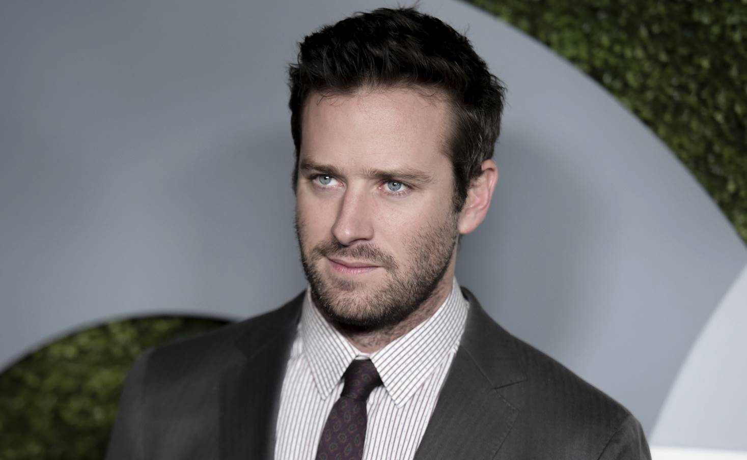 El actor Armie Hammer probó con hombres y reveló cómo se dio cuenta que ...