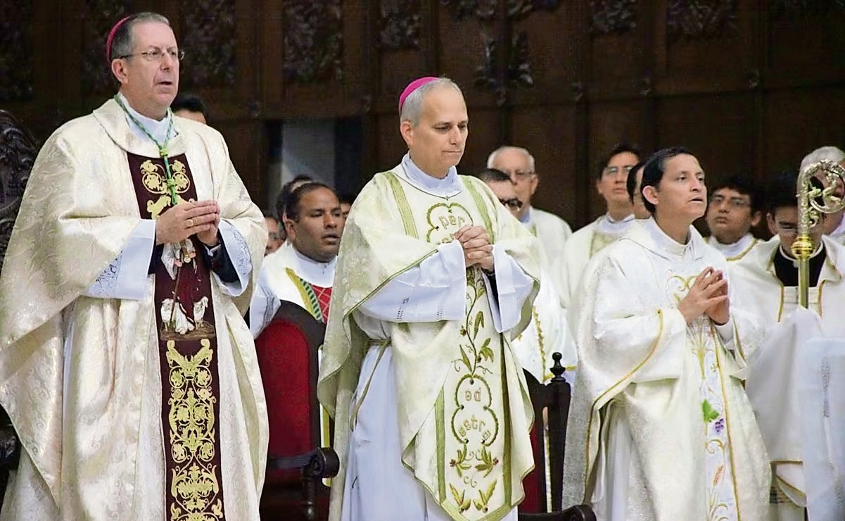 Papa León XIV celebra primera misa de su pontificado; denuncia declive ...