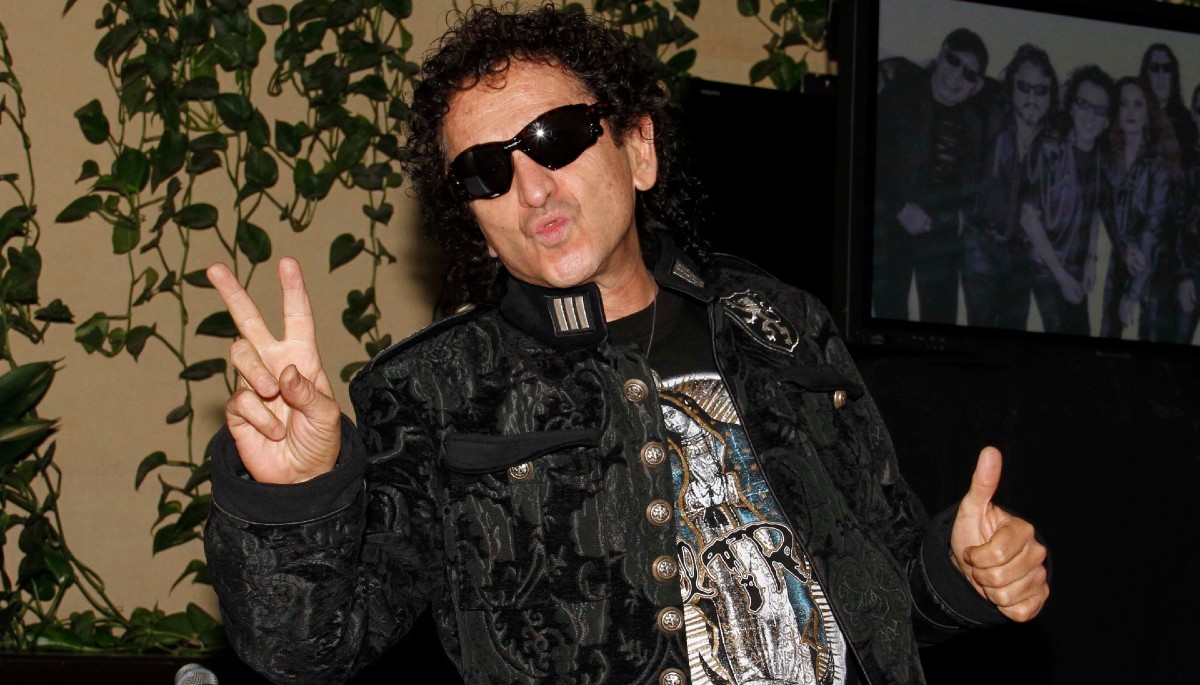 Alex Lora enciende la polémica por broma con la que critica al gobierno ...