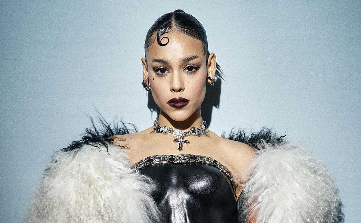 Ary Tenorio luce espectacular bikini morado