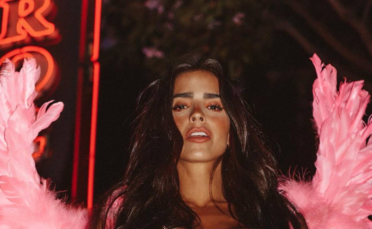 ¿Qué significa el tatuaje que luce Rosalía en su pierna?