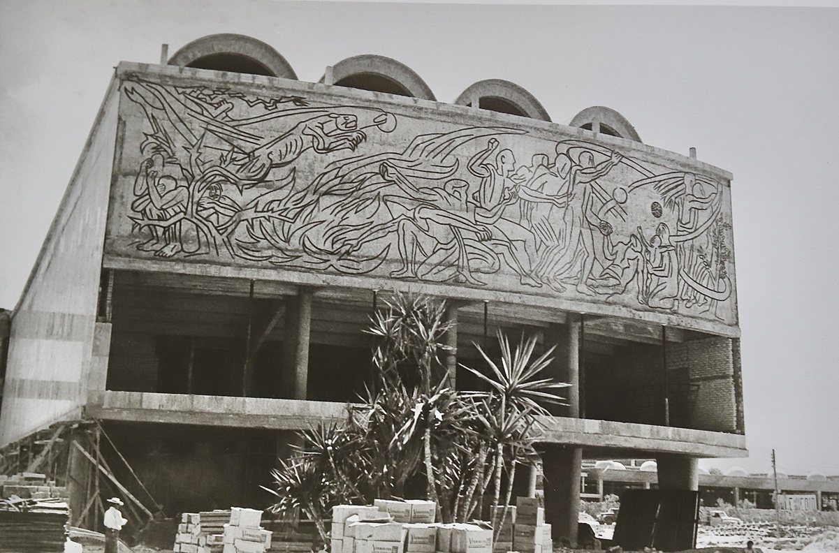 El Muralismo En La Unam Más Allá De Siqueiros Y Rivera