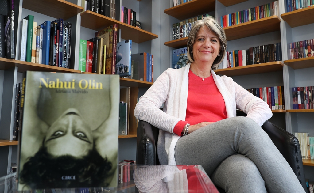 Adriana Malvido presentó la nueva edición del libro "Nahui Olin"