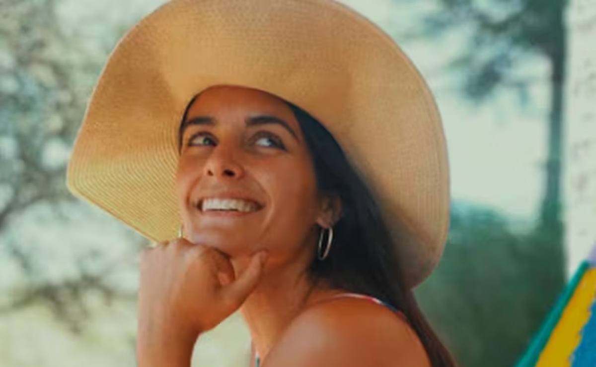 De los creadores del Amlito parlante, lanzan “Claudita” con banda ...