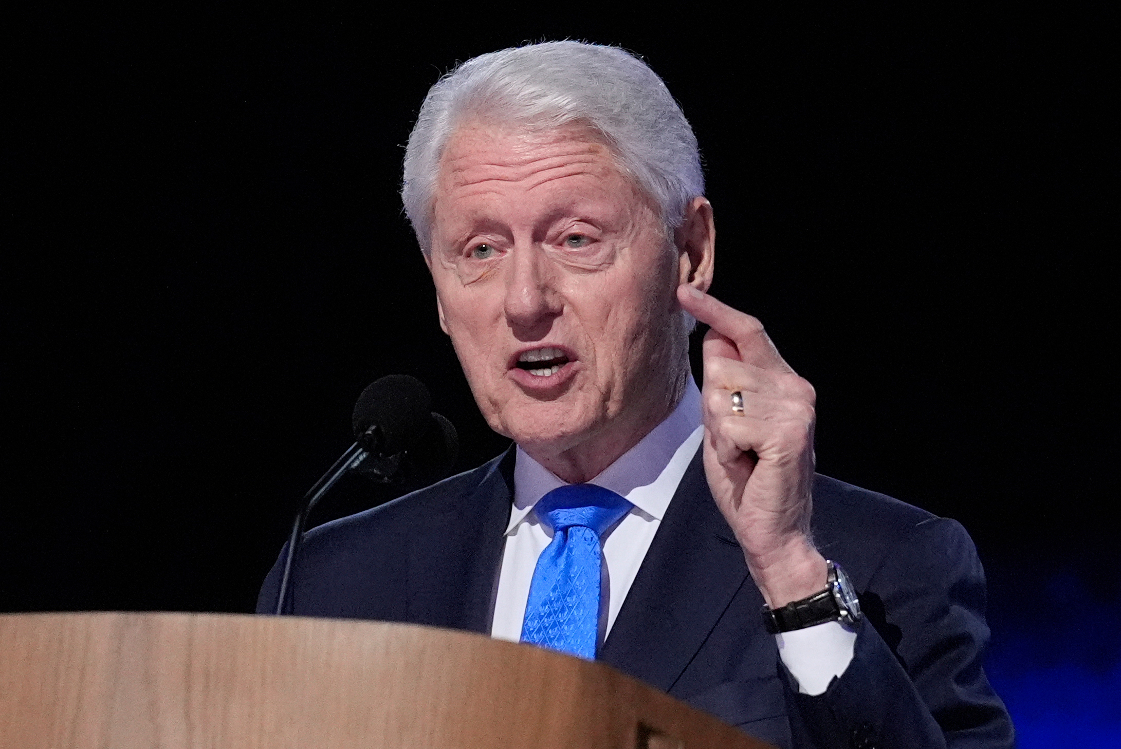 Caso Epstein: Publican videos de Bill y Hillary Clinton bajo juramento ...