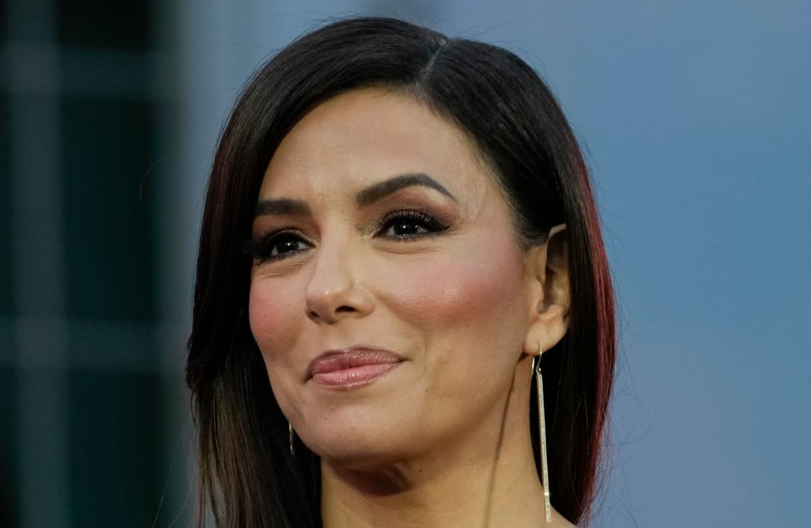 Hijo de Eva Longoria se muestra súper orgulloso de ser mexicano