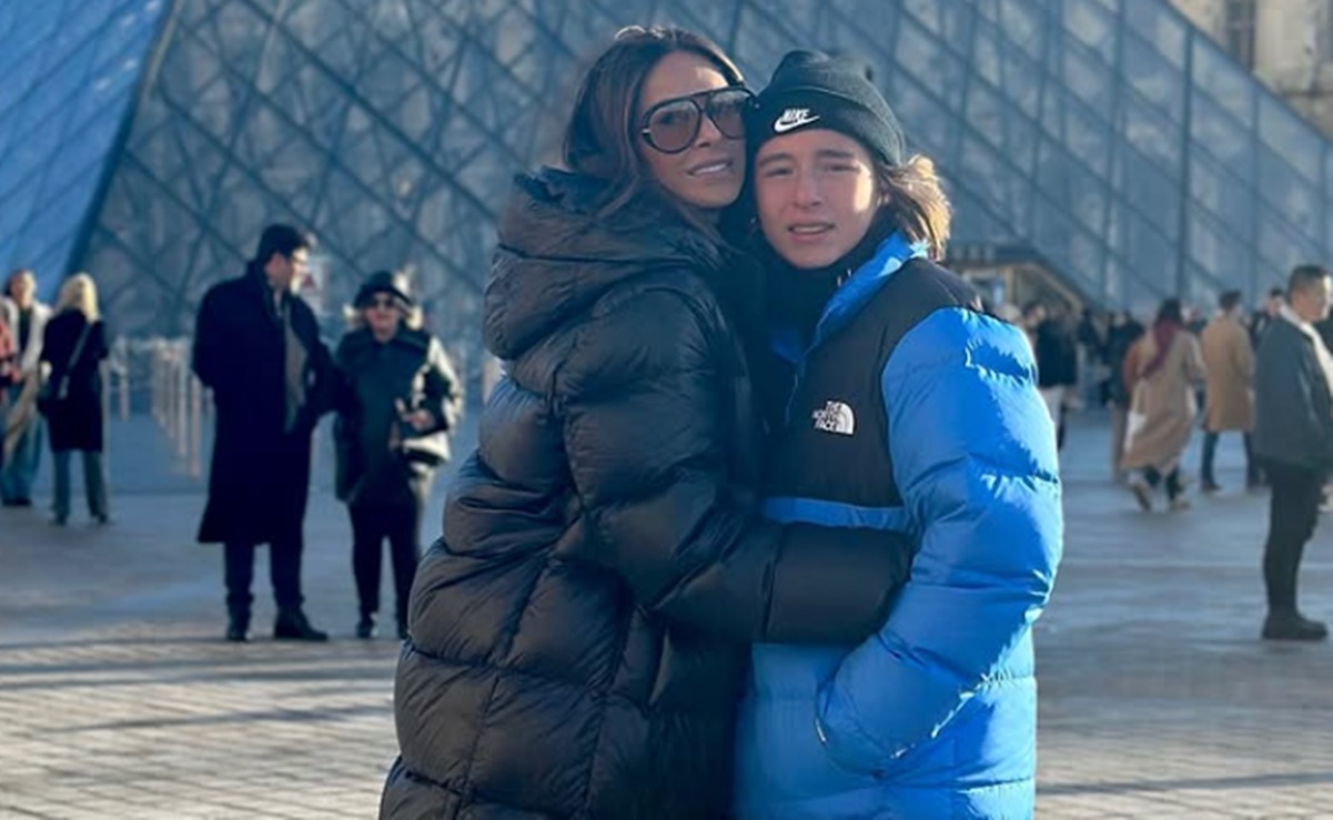 Galilea Montijo y su novio Isaac Moreno se prometen amor eterno en París