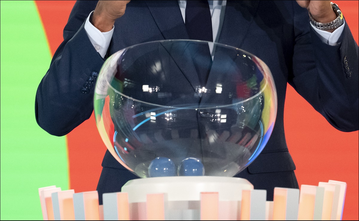 Christian Martinoli perdió 160 mil pesos por culpa de Chicharito Hernández