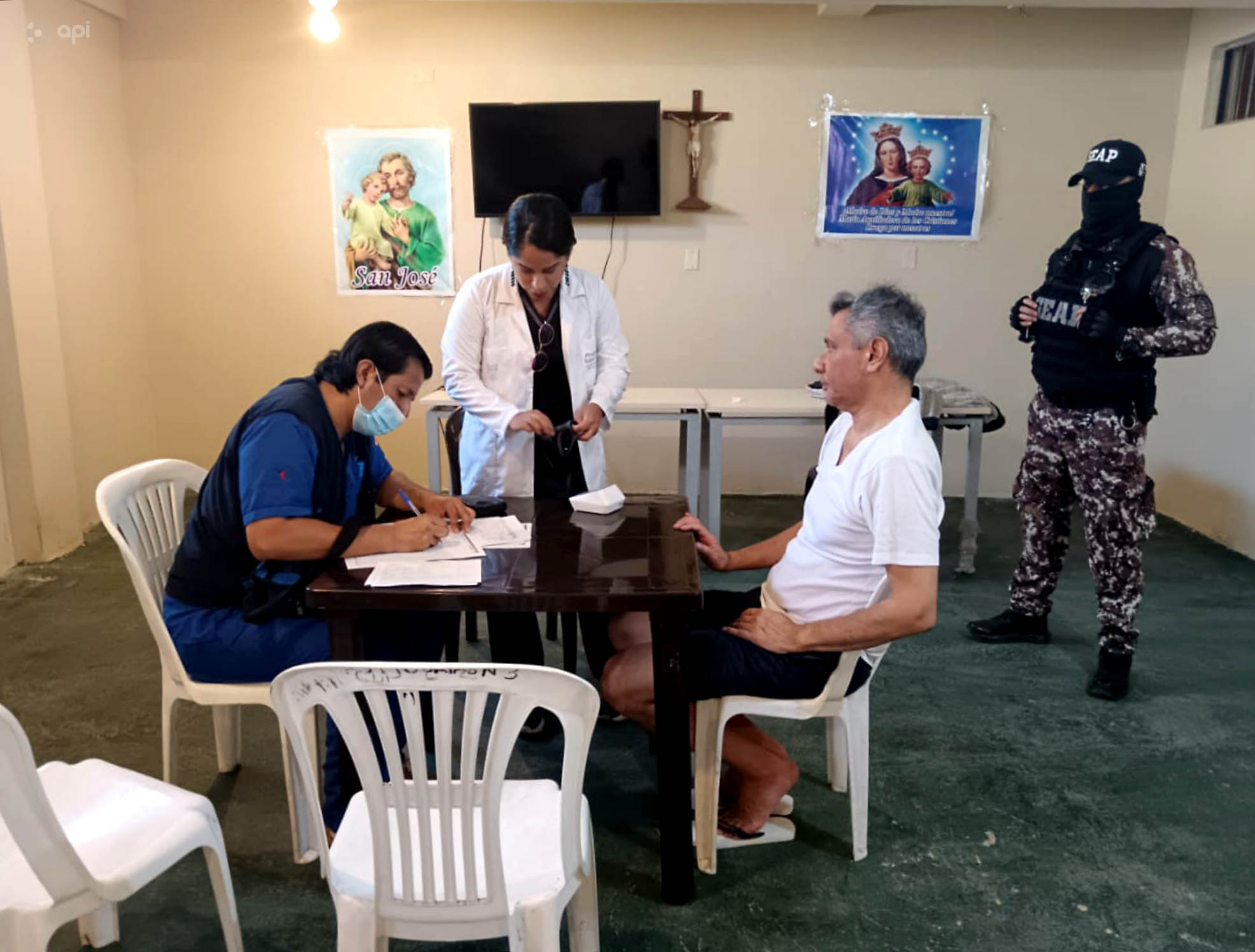 En huelga de hambre y deprimido por no tener acceso a estudios en línea ...