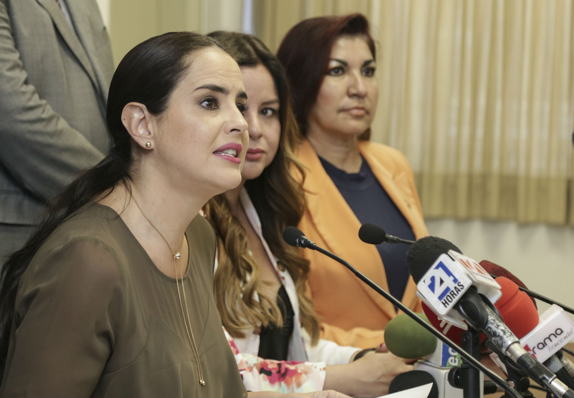 Paola Vintimilla regresa a la TV: la exreina de Quito y exasambleísta ...