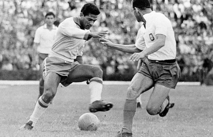 Mané Garrincha, o "anjo das pernas tortas" | Estadão - Estadão