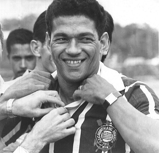 Mané Garrincha, o "anjo das pernas tortas" | Estadão - Estadão