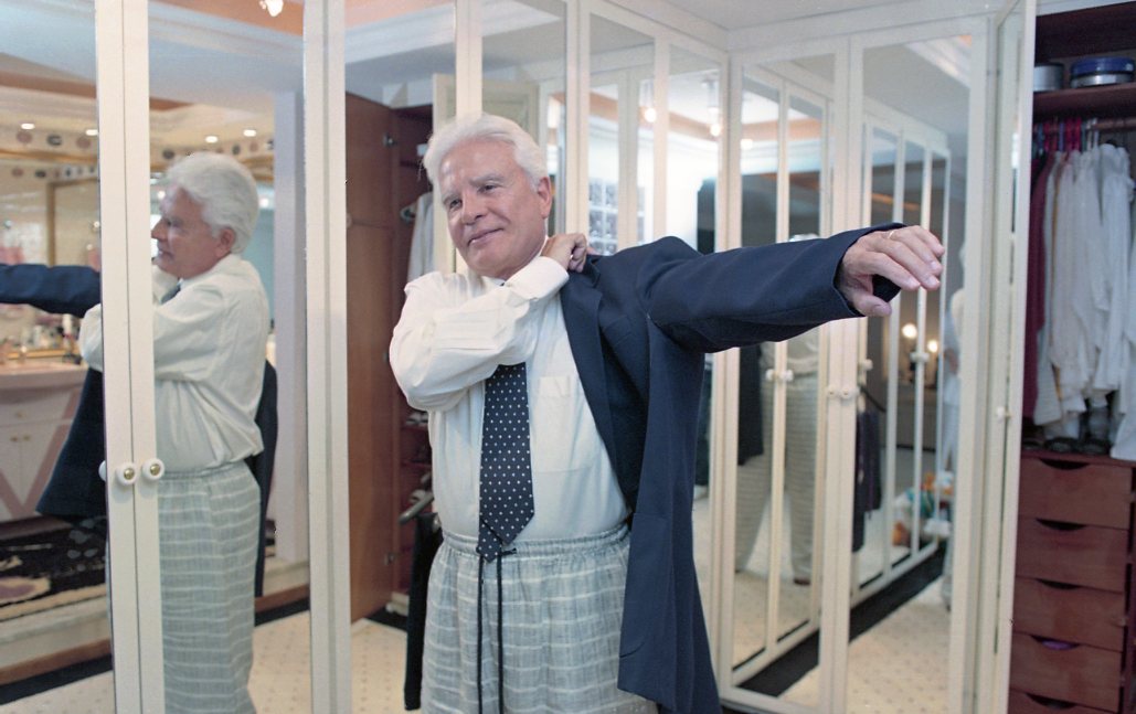 Cid Moreira [1927-2024] em seu último dia de Jornal Nacional | Estadão ...