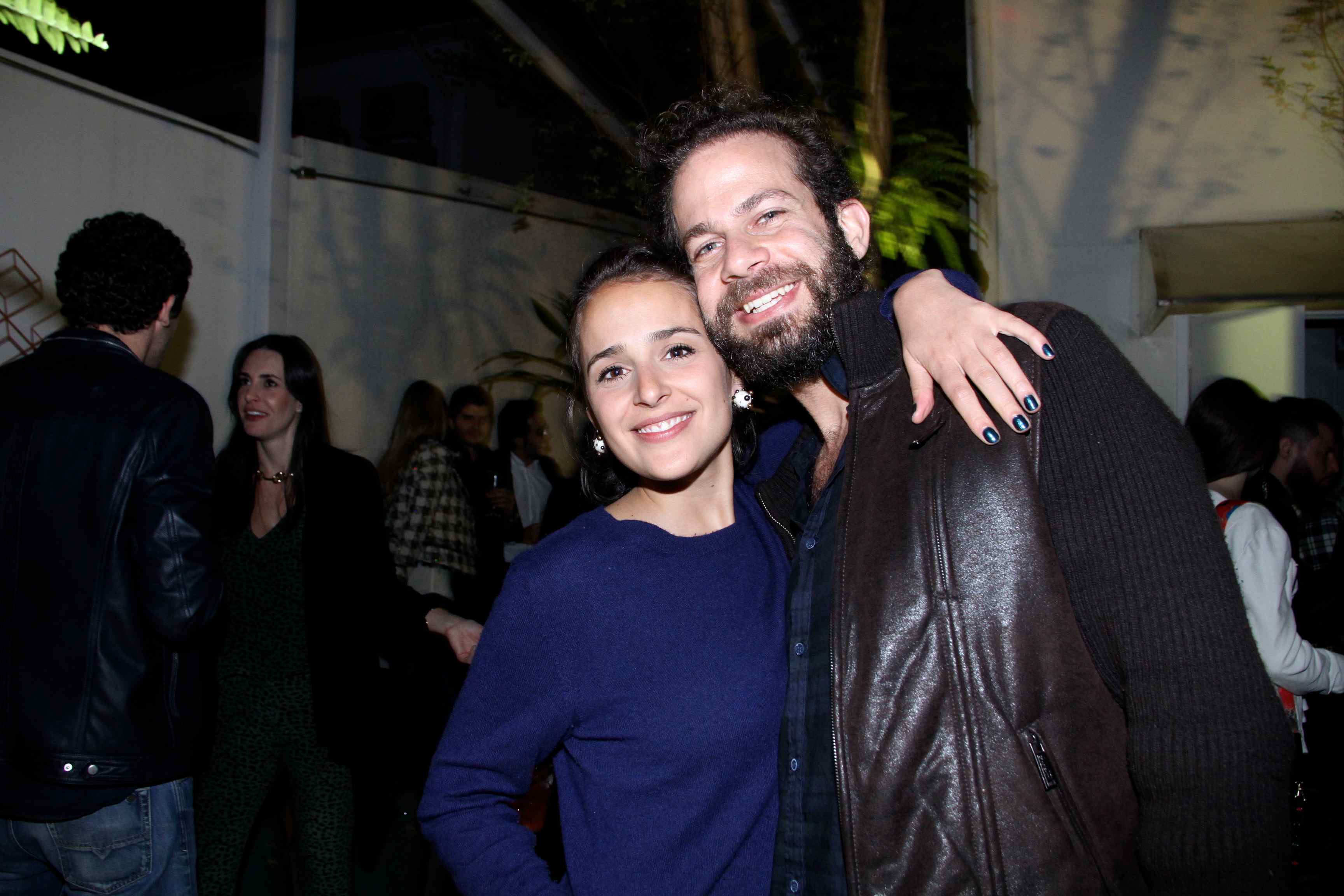 Will Heuseler faz festa na Galeria Lume, no Jardim Europa | Estadão ...