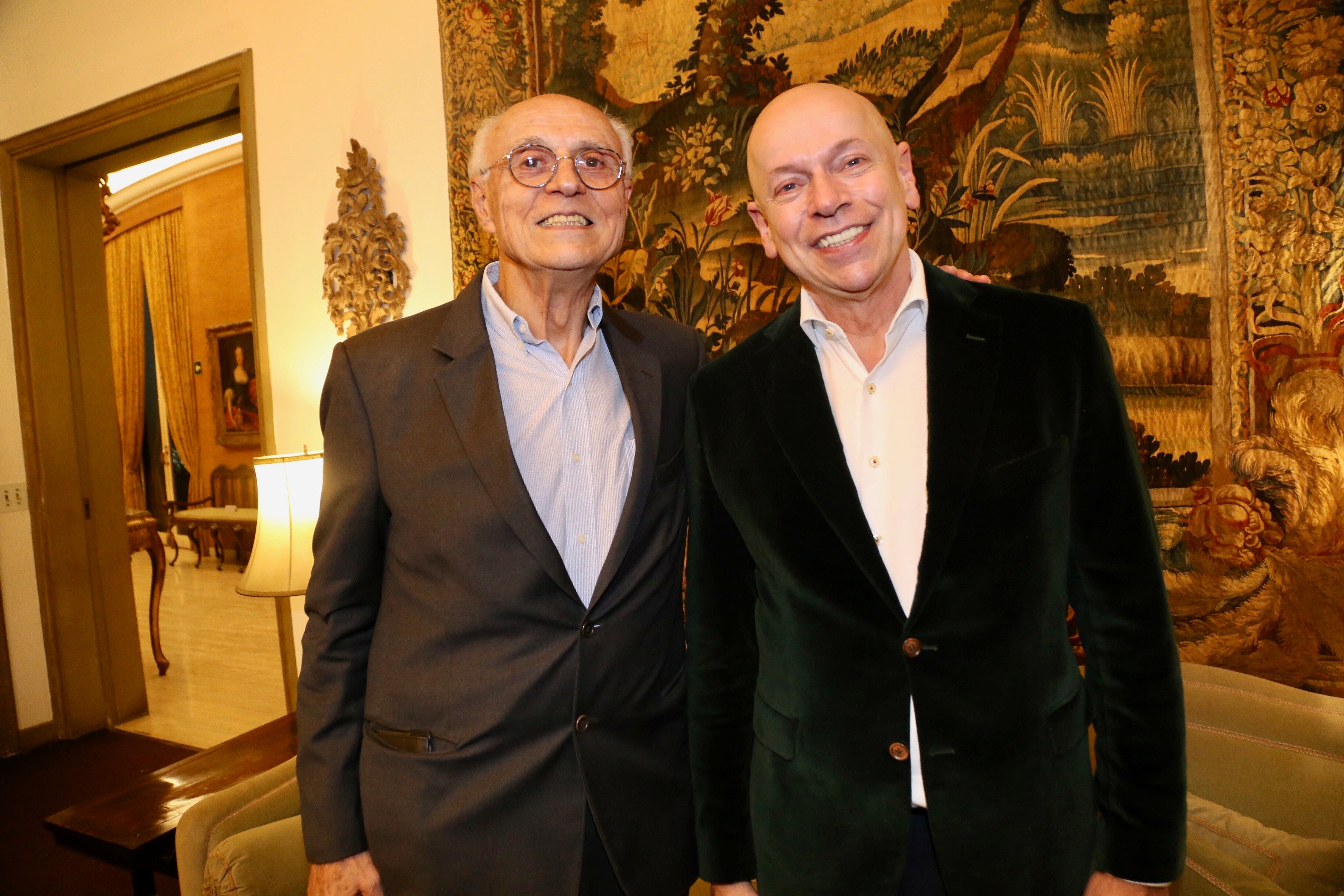 Lançamento do livro “Múltiplos olhares sobre o Direito” Homenagem aos ...
