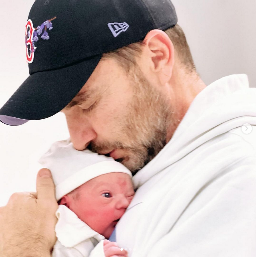 Alexander Mago's Instagram, Twitter & Facebook on IDCrawl