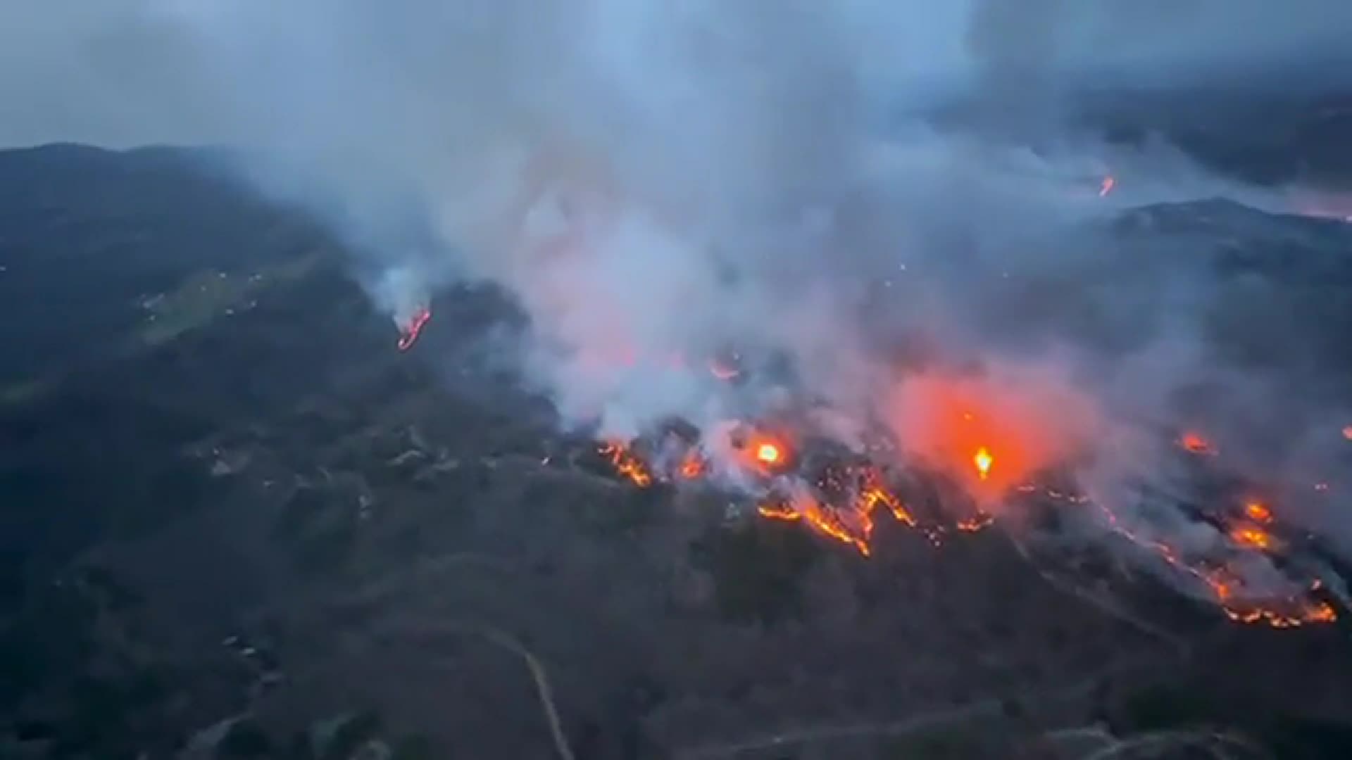 Smoky Mountains Pigeon Forge Fires Wildfires Forcing Evacuations In