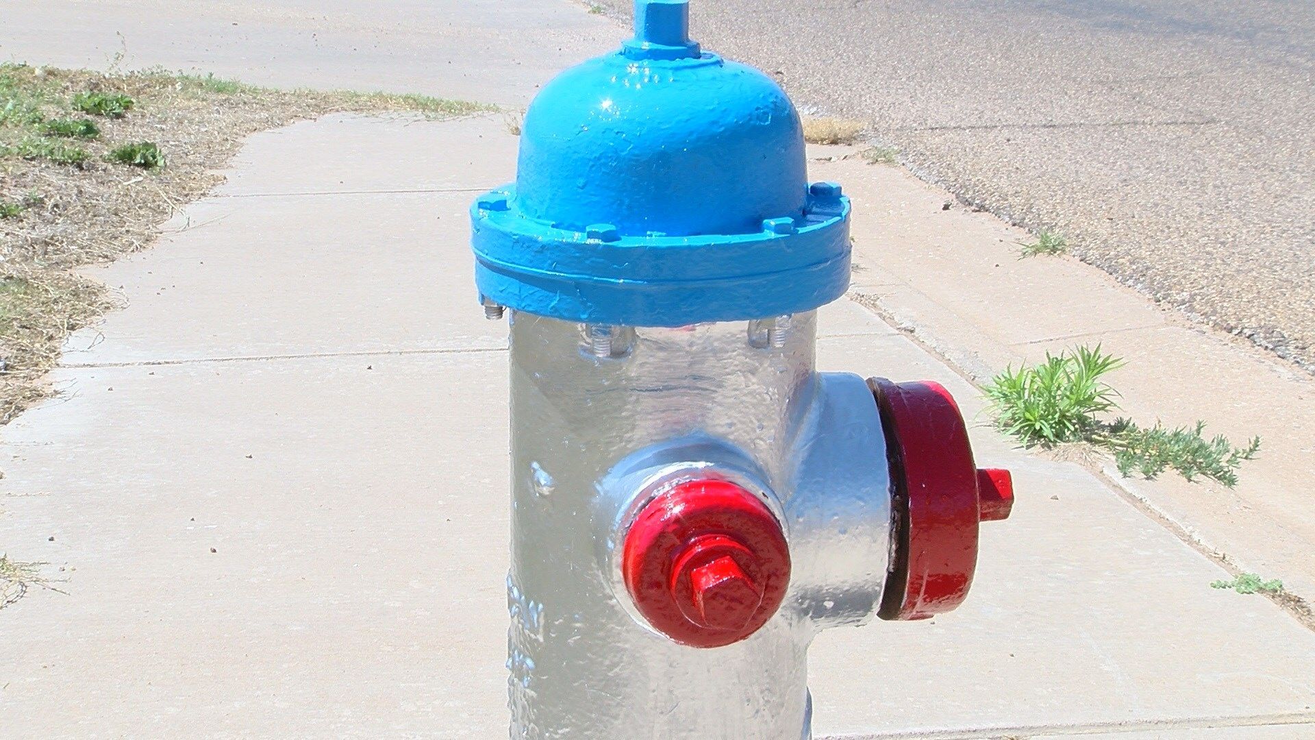 Why Are Fire Hydrants Painted Blue - Infoupdate.org