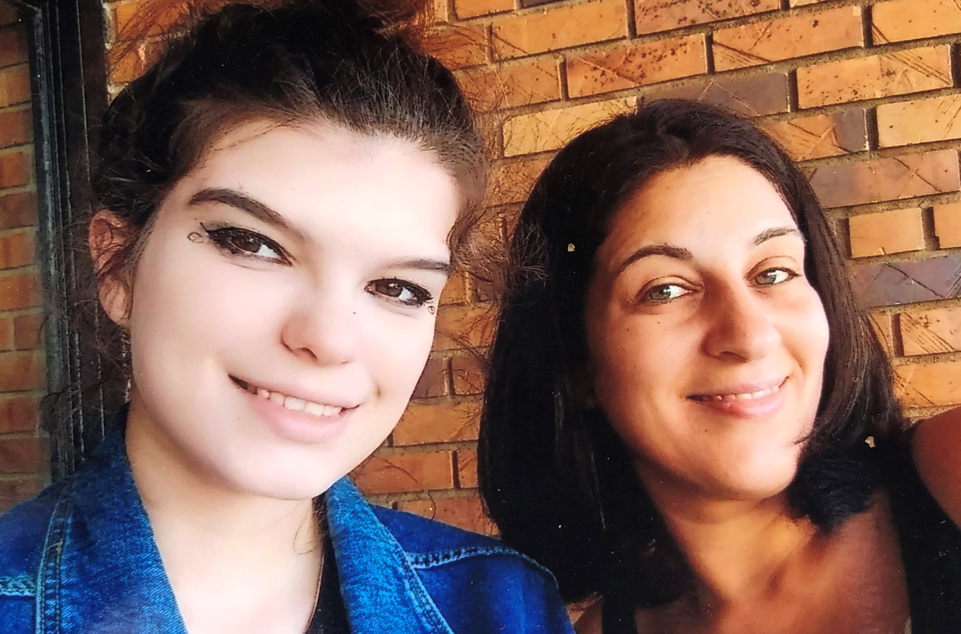 Mary Collins's Instagram, Twitter & Facebook on IDCrawl