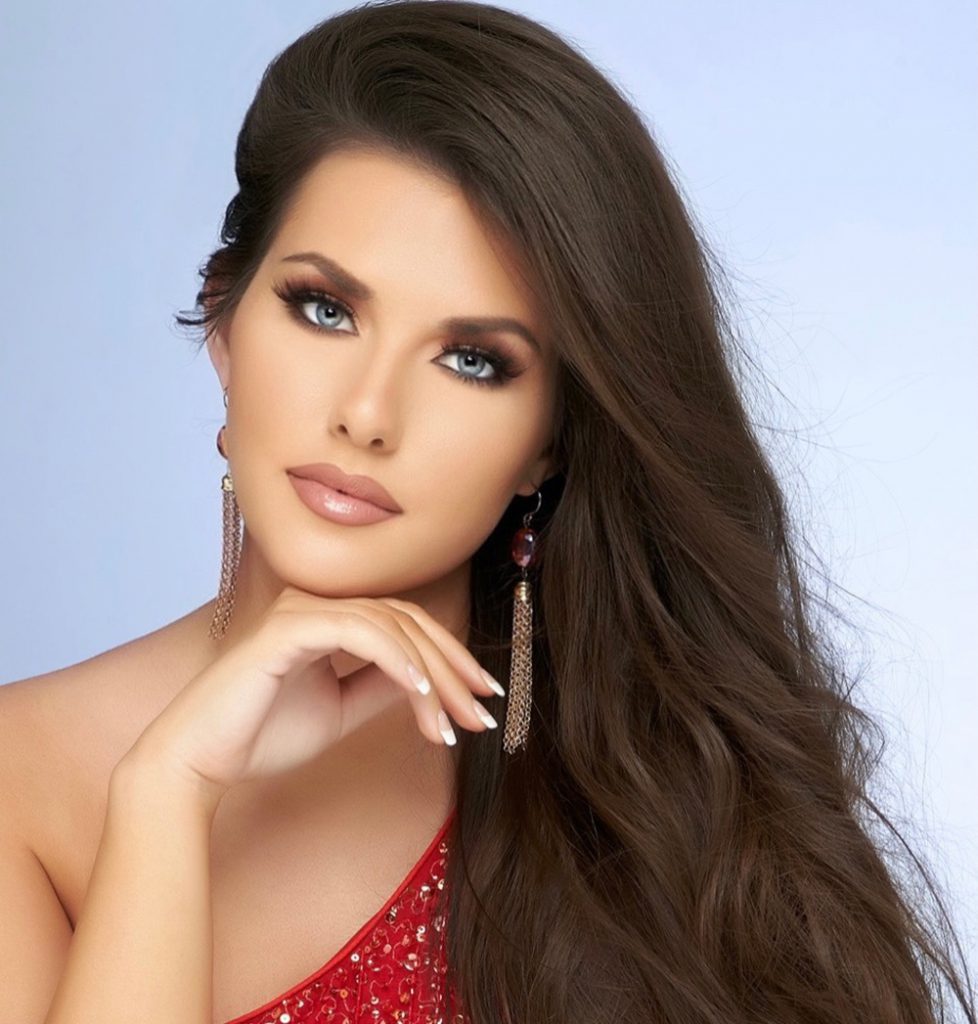 Alexis Clark's Instagram, Twitter & Facebook on IDCrawl