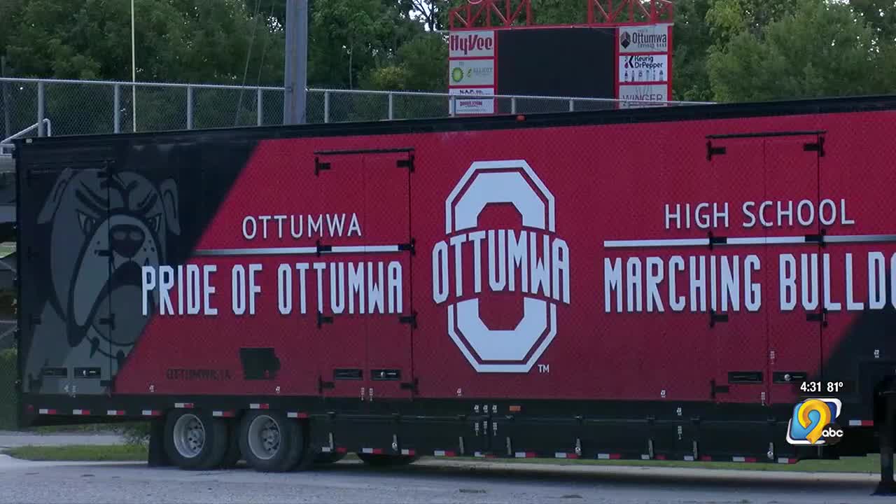 Ottumwa Bulldogs Logo