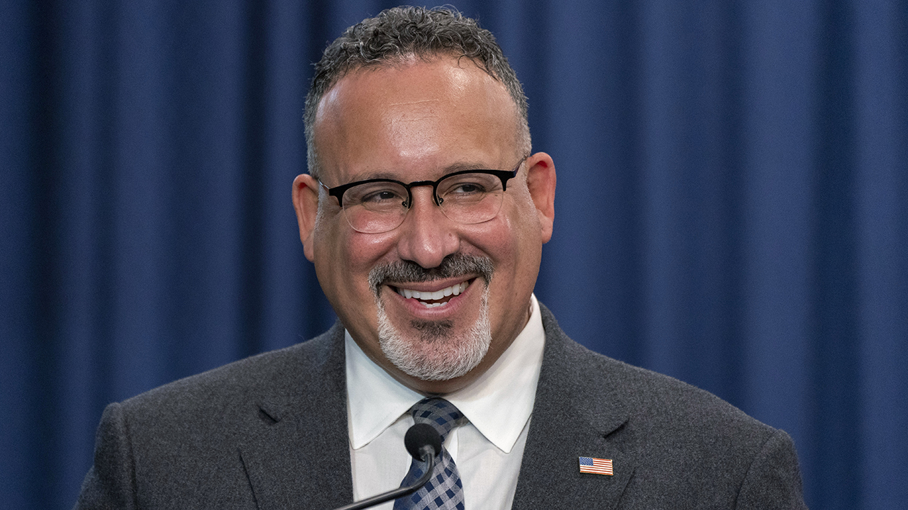 James Kvaal's Instagram, Twitter & Facebook on IDCrawl