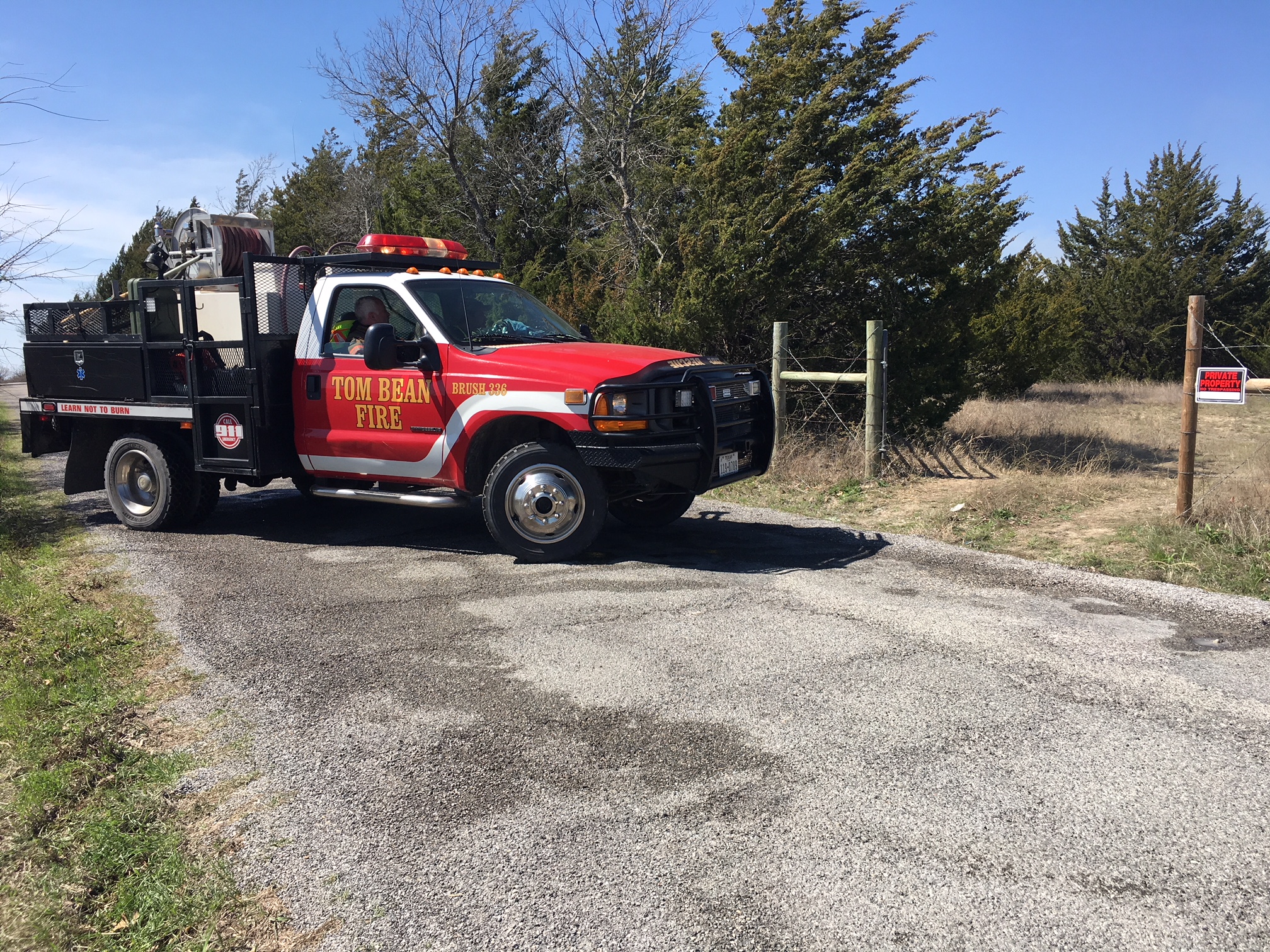 Several departments battle grass fire in Whitewright