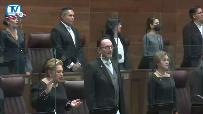 Gloria Navas cuenta por qué oró mientras se entonaba el Himno Nacional ...