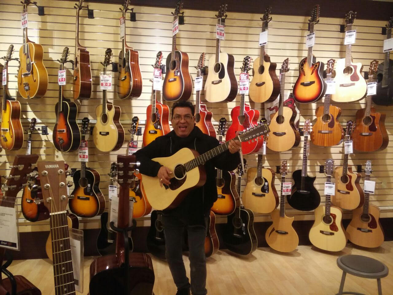 En Todas: Alex ama N.Y. | La Teja