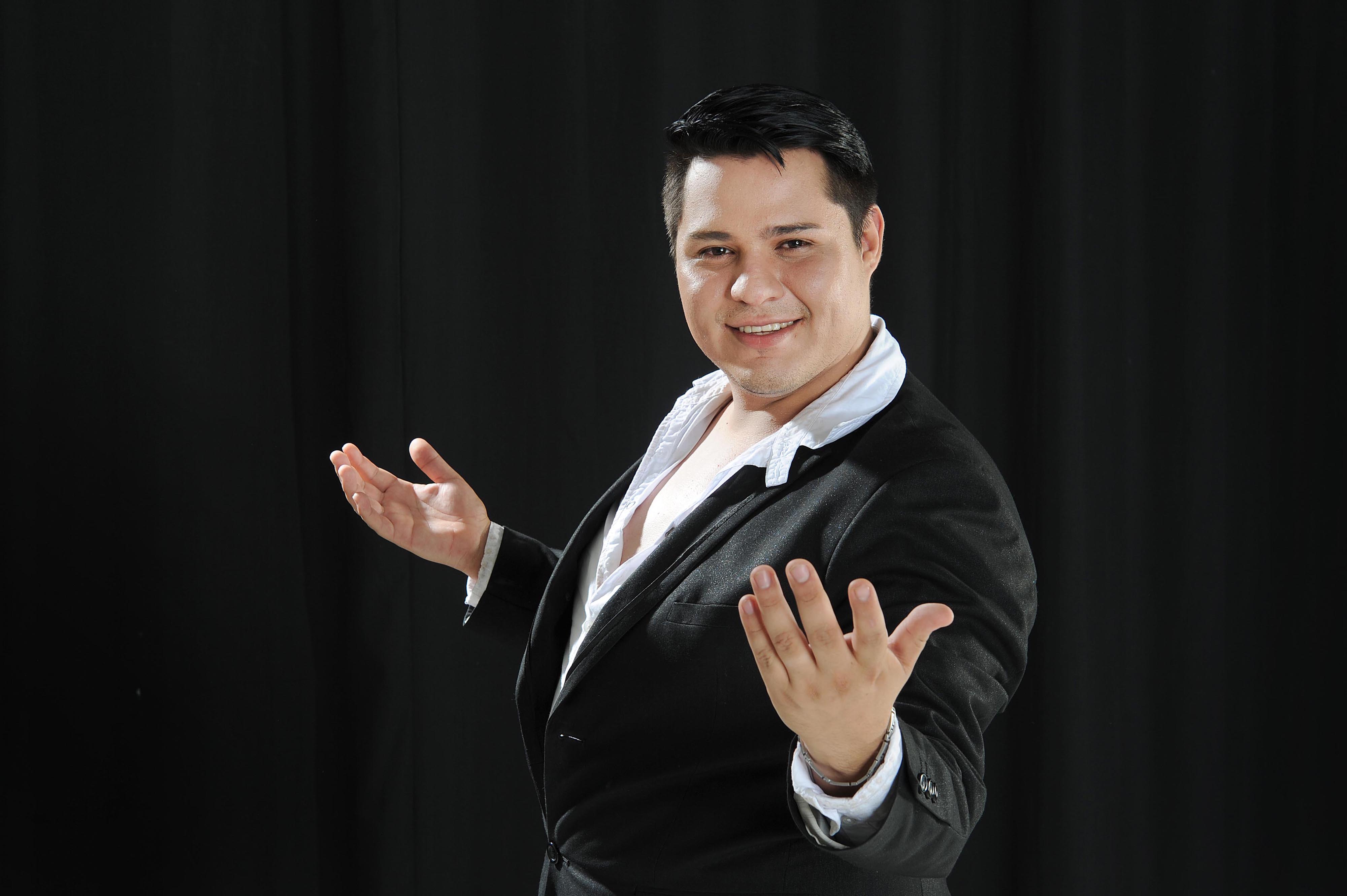 Cantante tico piensa ir a amarrarse a su antiguo trabajo para que le ...