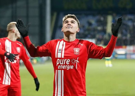 ¿Por qué tardó Manfred Ugalde para reventar en Europa? Expertos opinan ...