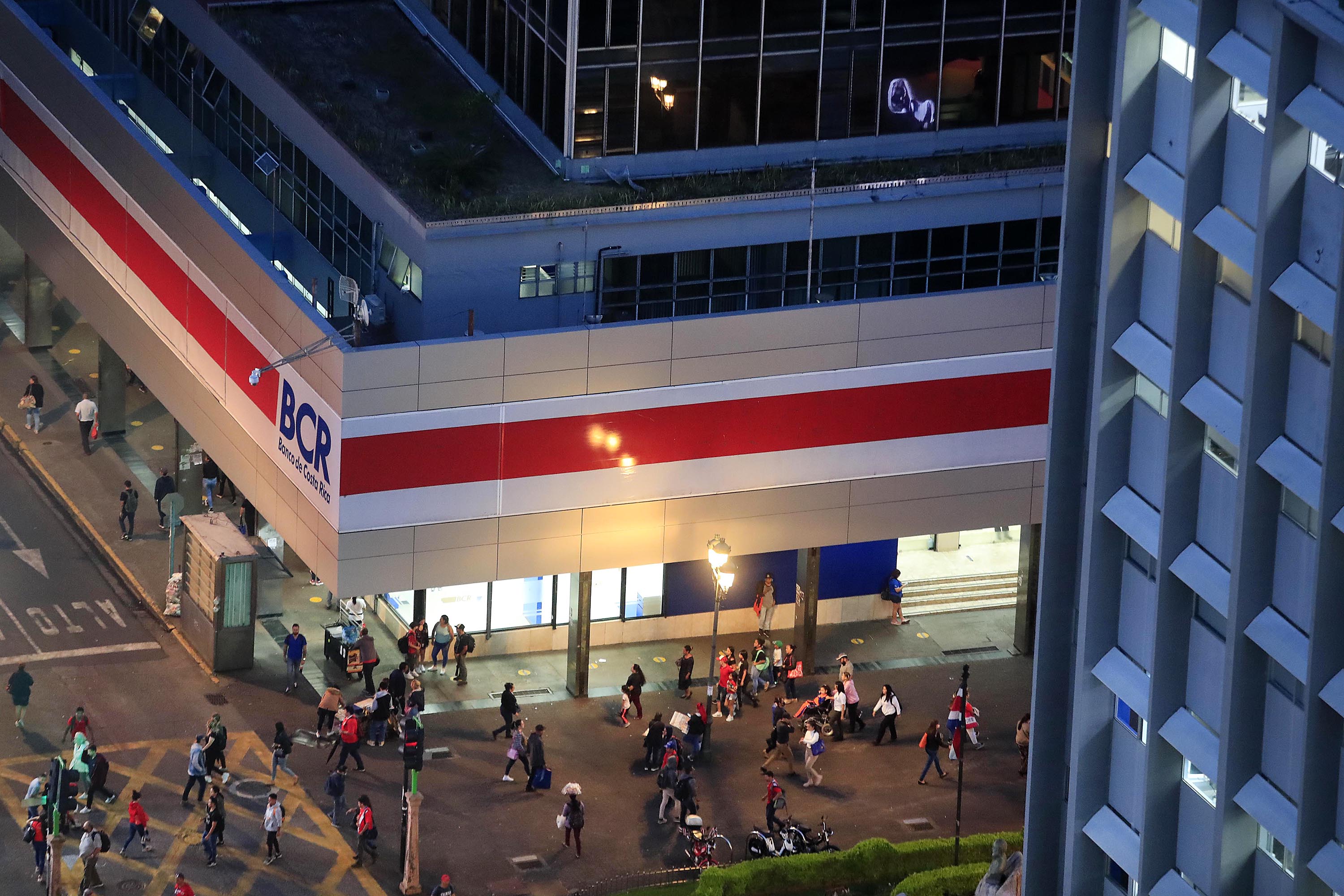 BCR aumenta el límite para transferencias por Sinpe Móvil | El Financiero